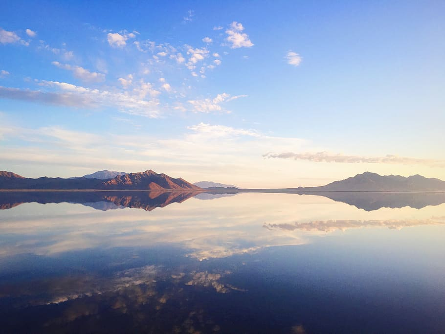 Exploring The Vast And Enigmatic Utah Salt Flats - Skeehive